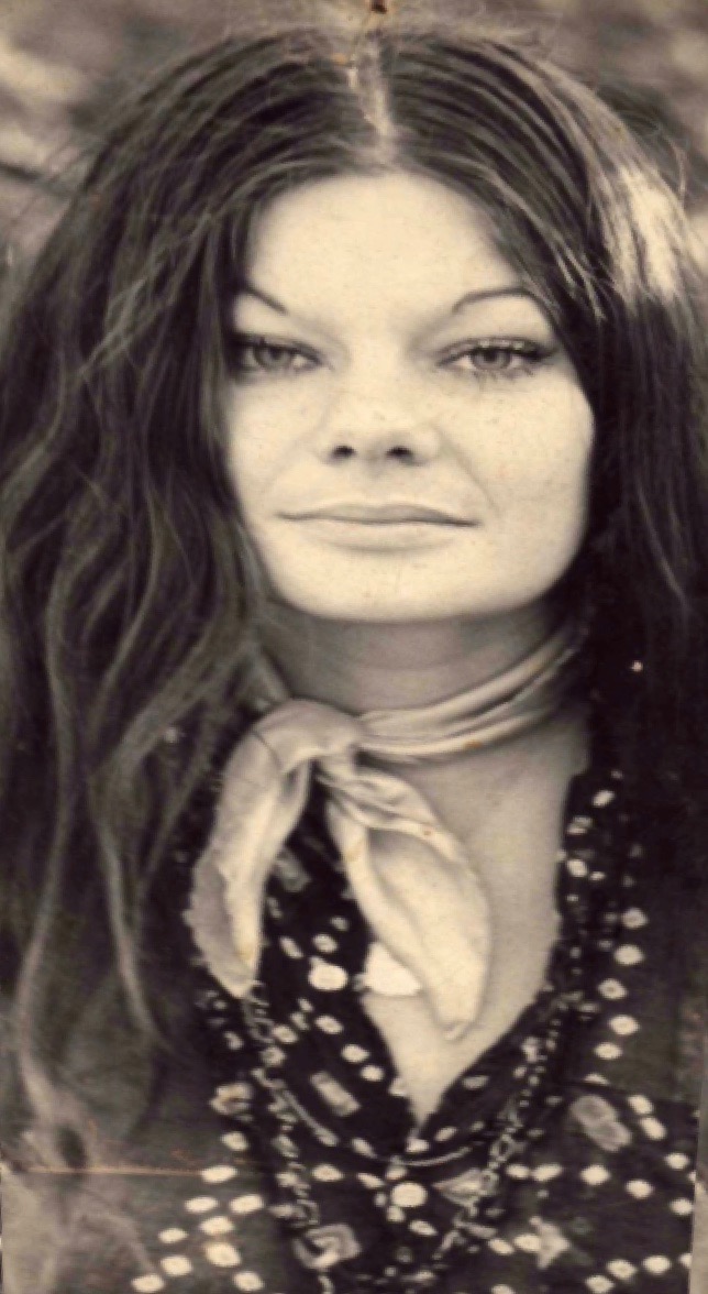 Toni | Digital Rabbit Hole